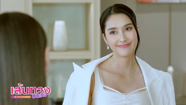 เล่ห์มยุรา : ฉากเปิดตัว ฮาน่า มาทำงานกับ แอนน่า ที่โรงแรม | BUGABOO.TV ...